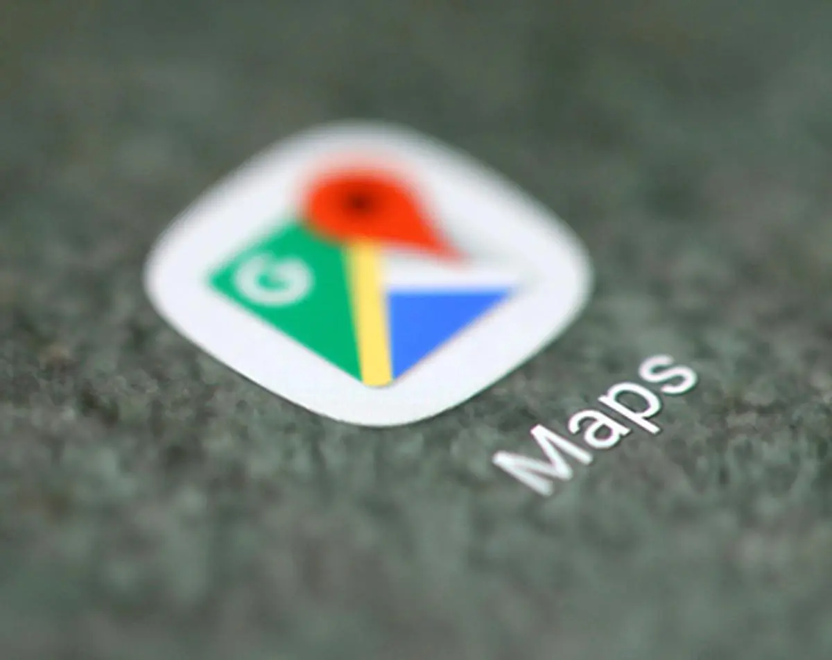 gospa-prijem-znanstvenik-iphone-default-google-maps-primerjaj-aerodrom-restavracija